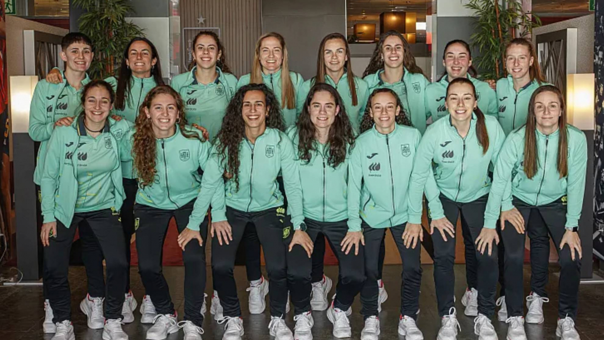 La selección femenina trabaja enla Ciudad del Fútbol de Las Rozas