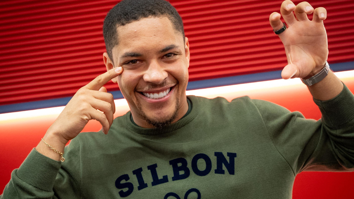 Vitor Roque se despide del Betis: "Me hicisteis sentir como en casa"