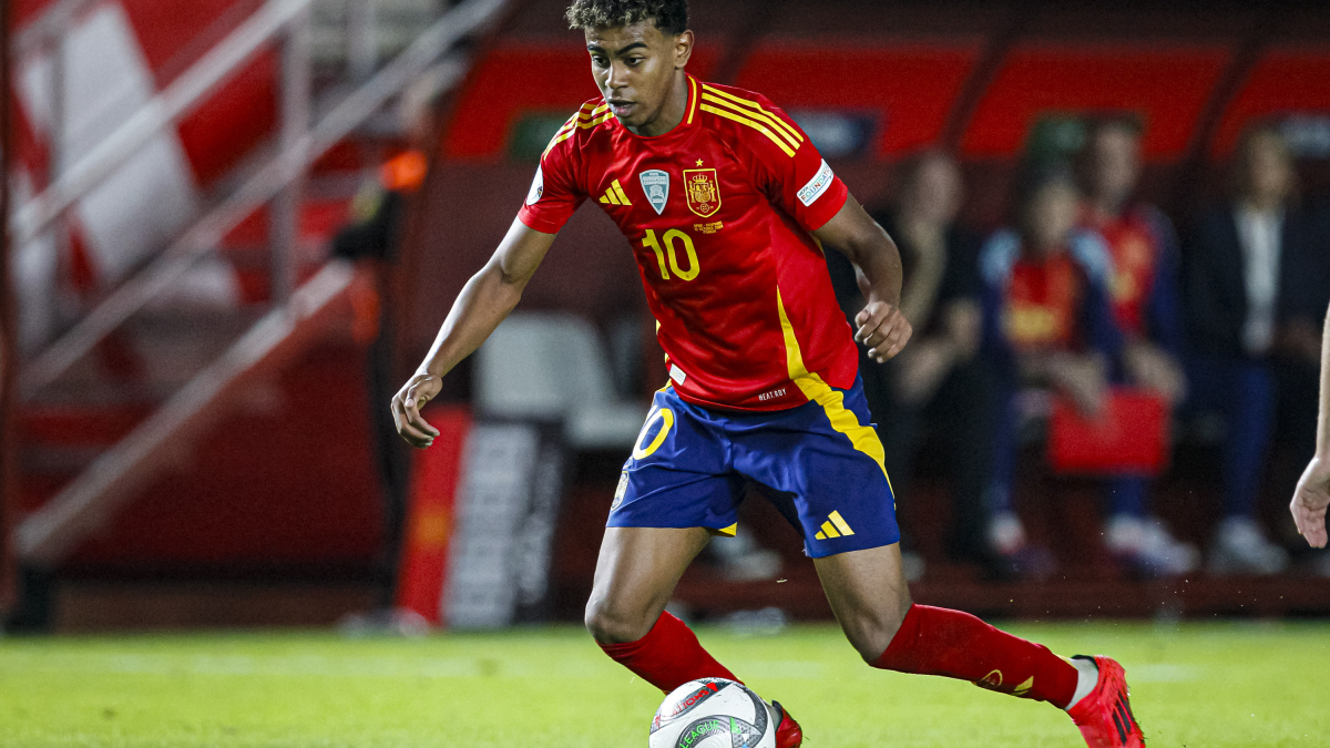 Lamine Yamal lleva el Ramadán a la selección