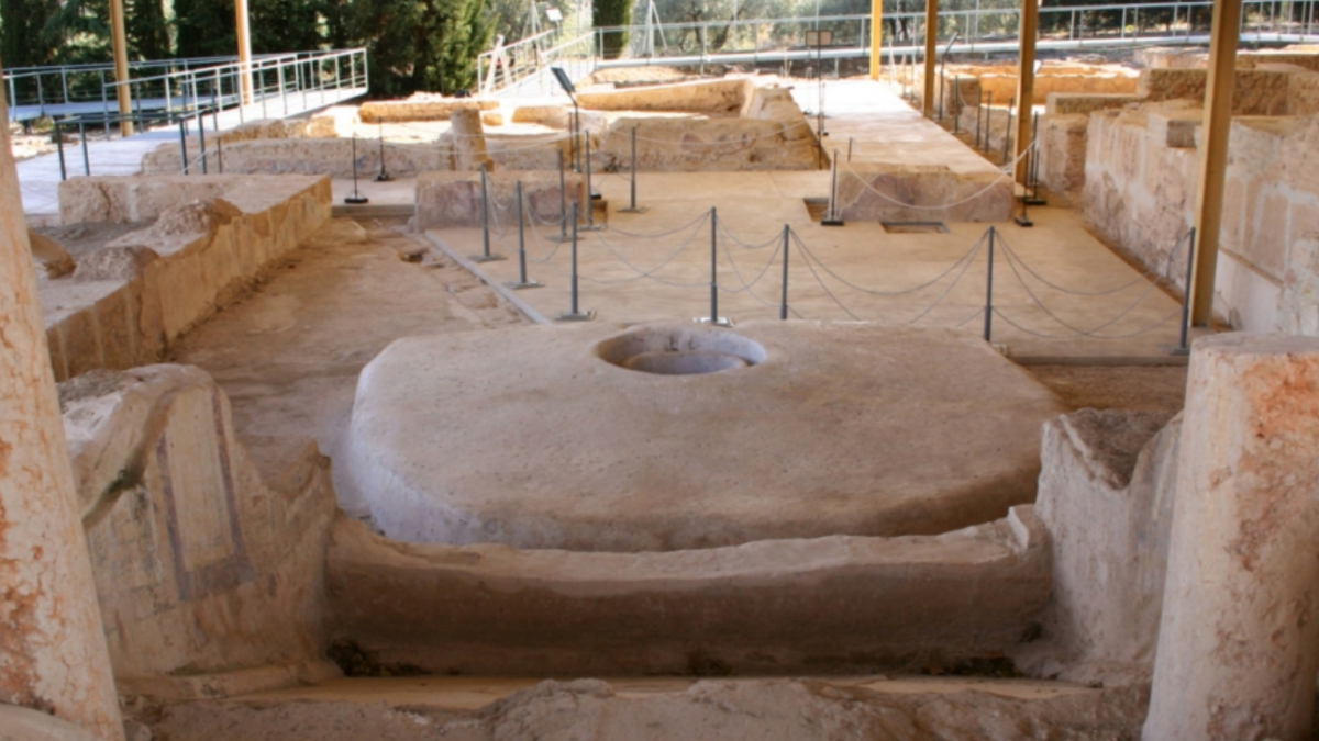 El rincón de Córdoba que esconde una de las esculturas más raras del ...