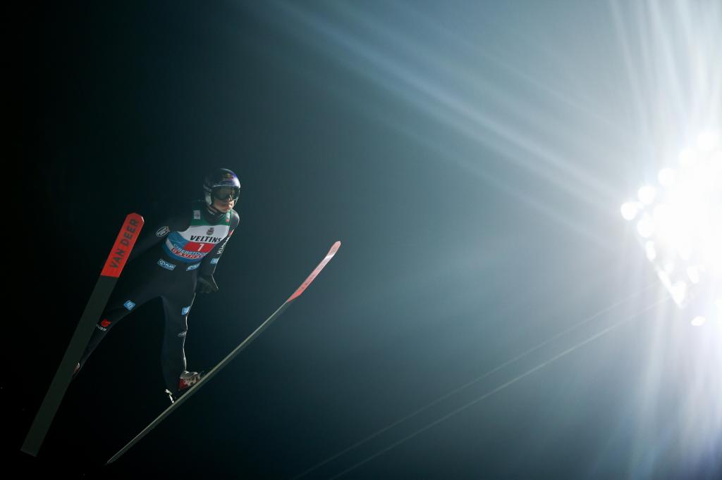 Wellinger da alas a Alemania en el Cuatro Trampolines