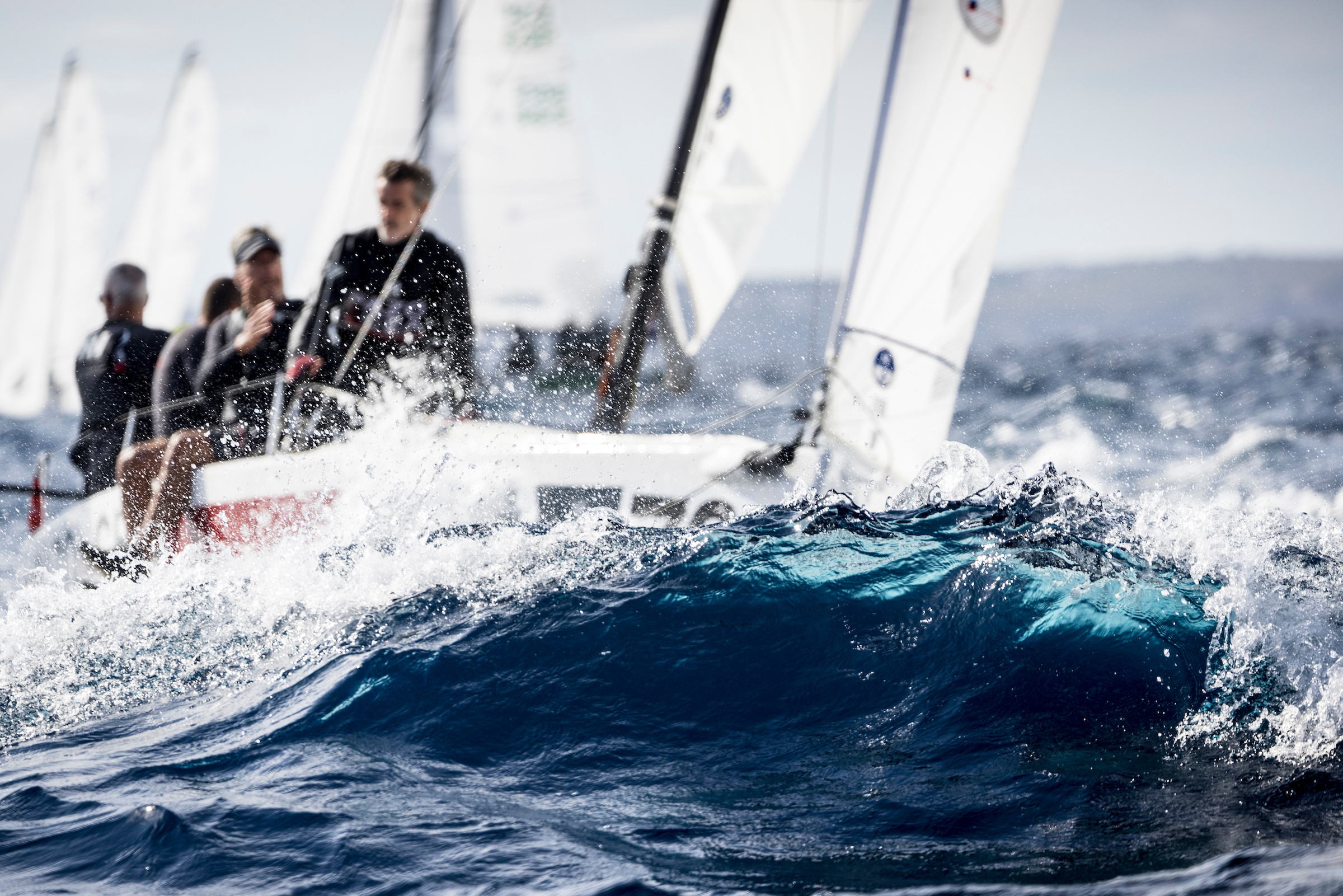 El estadounidense “Yonder” resiste al frente del Sandberg Estates J/70 ...