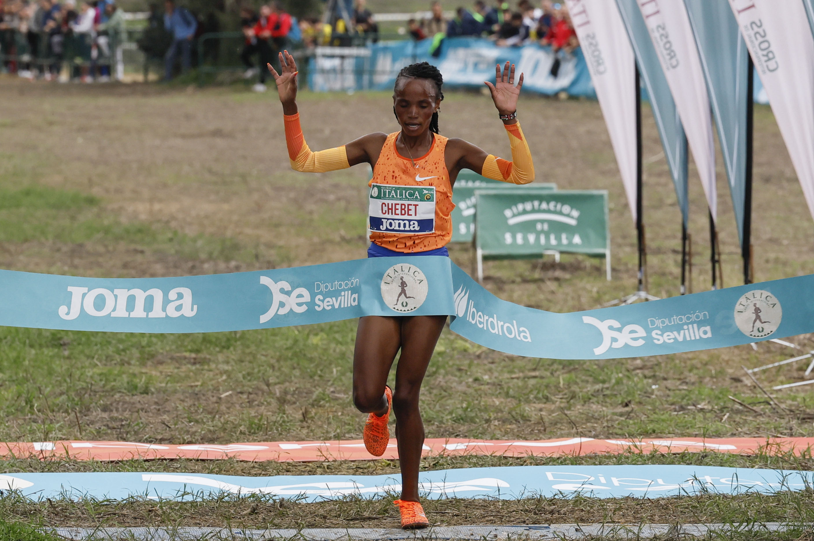 La doble campeona olímpica en París Beatrice Chebet y Ndikumwenayo se ...