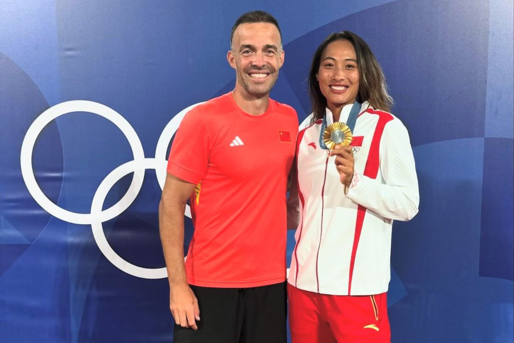 Dante Bottini acompañará a la china Qinwen Zheng en el Open de Australia por la baja médica de ...