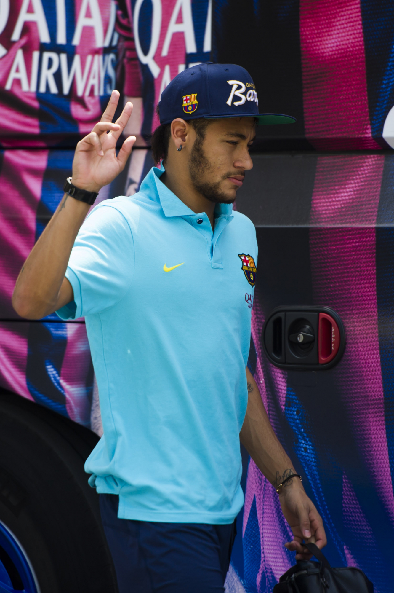 Neymar says Mbappe was jealous of Messi at PSG and reveals his real ...