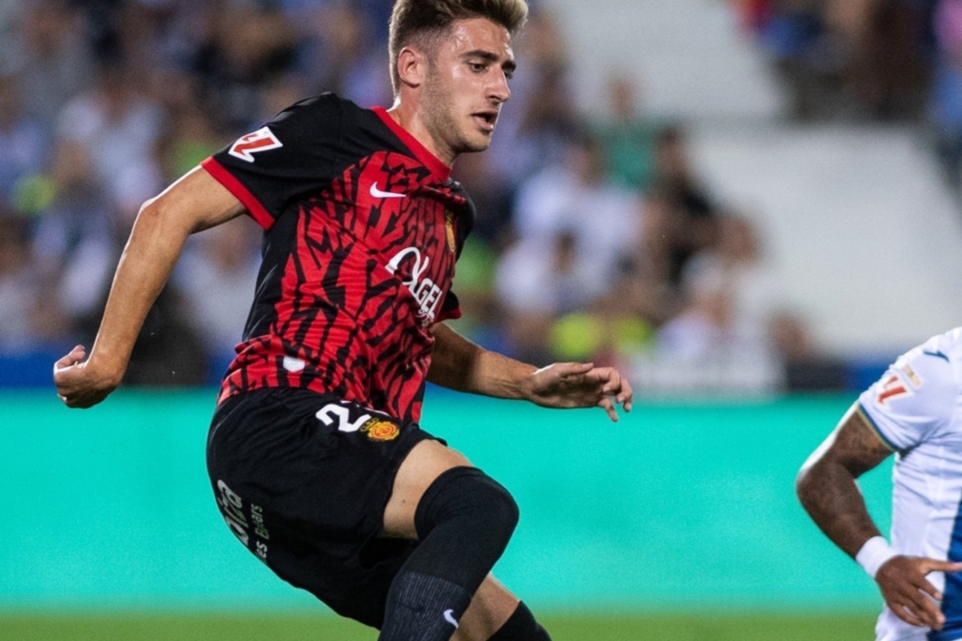 El Girona se interesa por el futuro de Robert Navarro