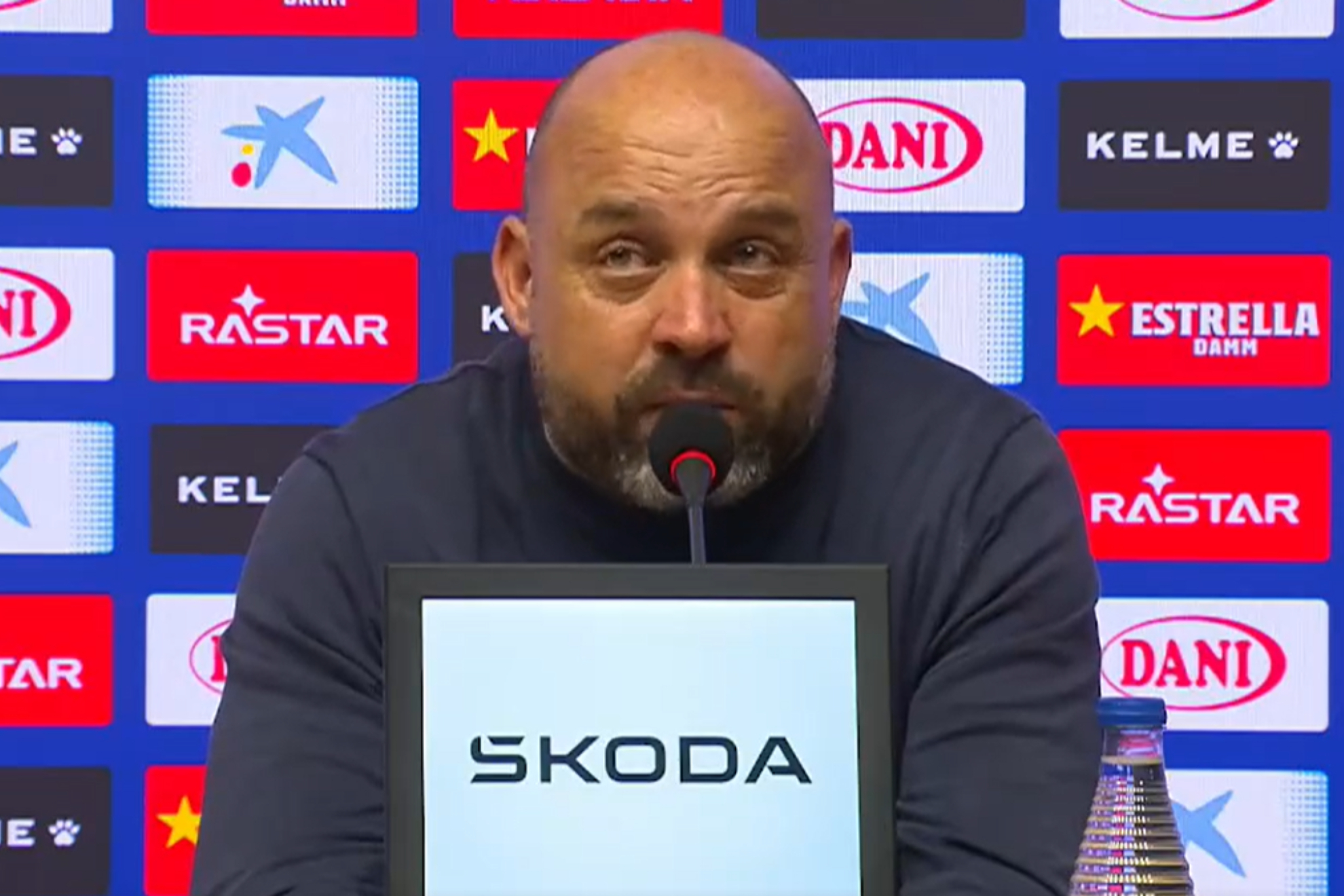 Manolo González: "Si veis la repetición, creo que Romero no contacta ...