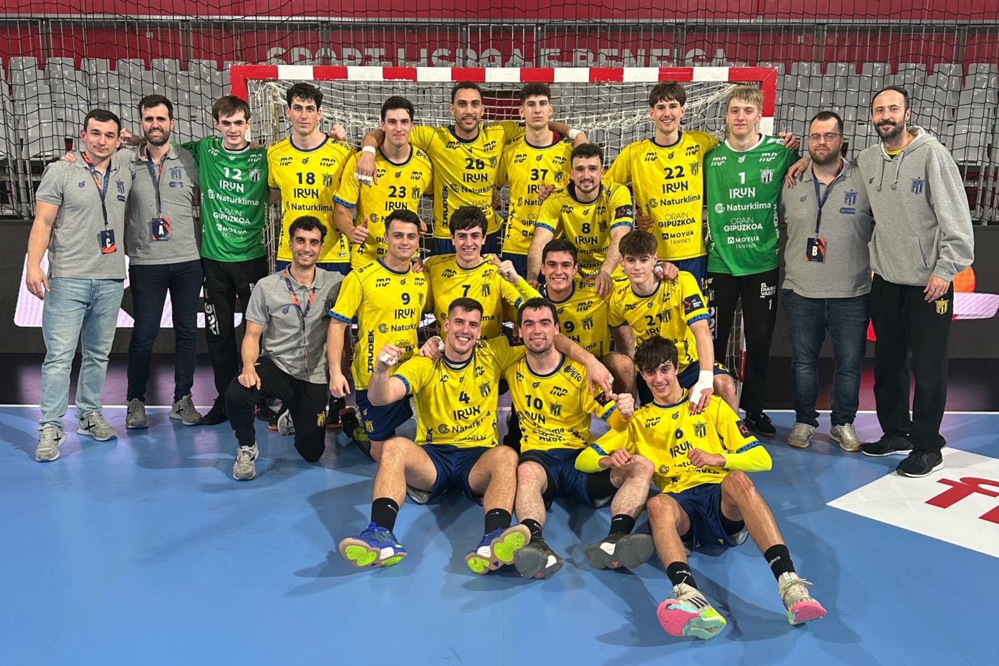 Un joven Bidasoa cae ante el Benfica, pero ya espera rival en cuartos