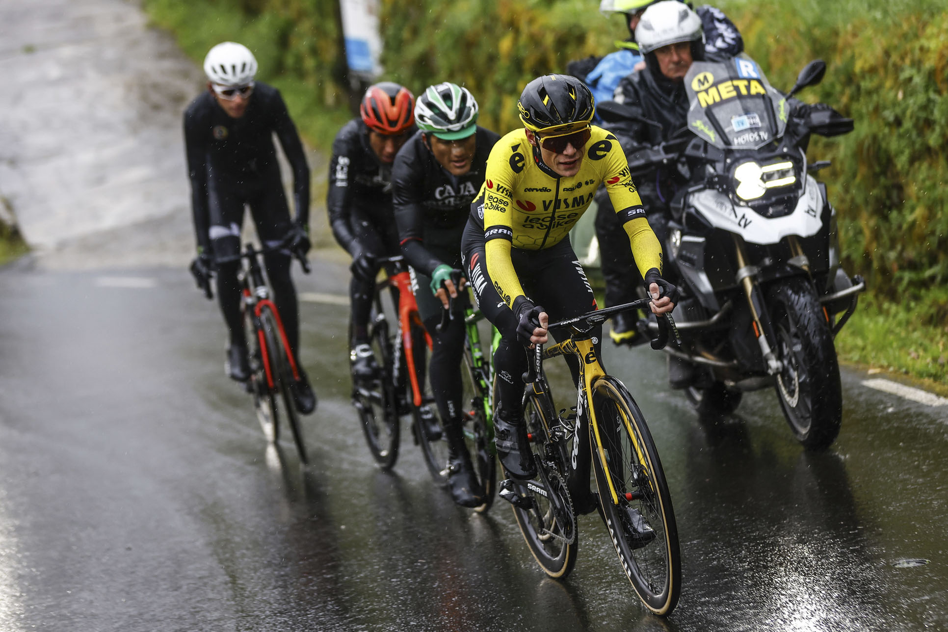 Algo pasa con Uijtdebroeks, el líder que revolucionó el mercado y ahora preocupa a Visma: "Su ...