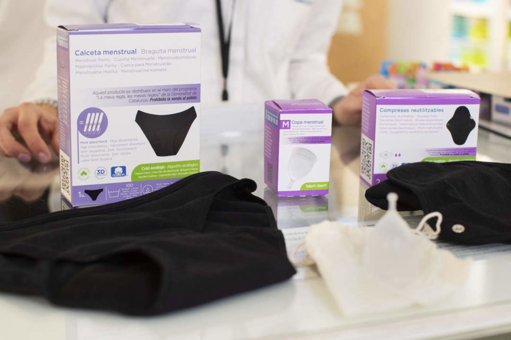 Bragas y compresas de tela y copas menstruales gratis en Cataluña ...