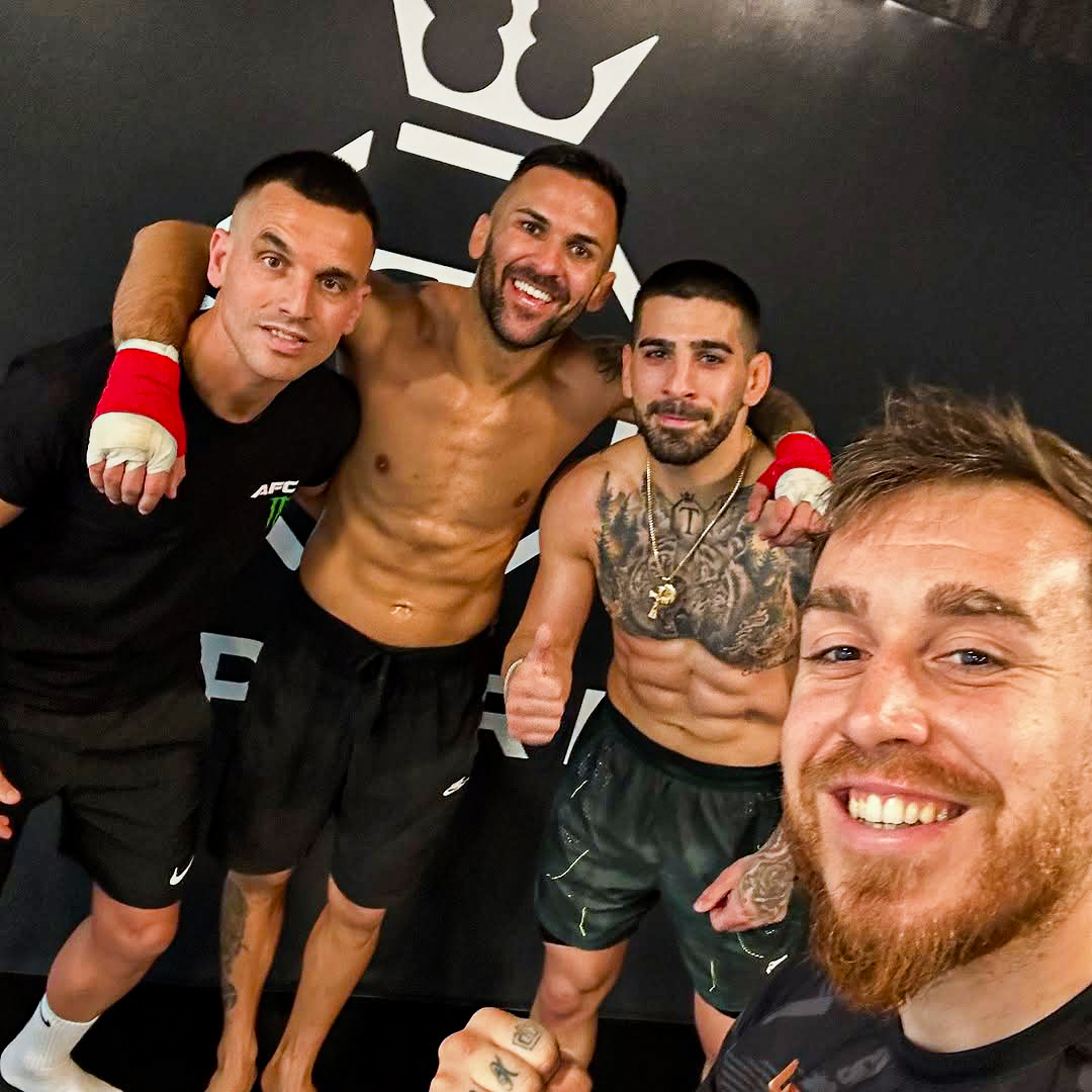 Hecher Sosa, mano a mano con Ilia Topuria: "Si te pega, te manda a ...