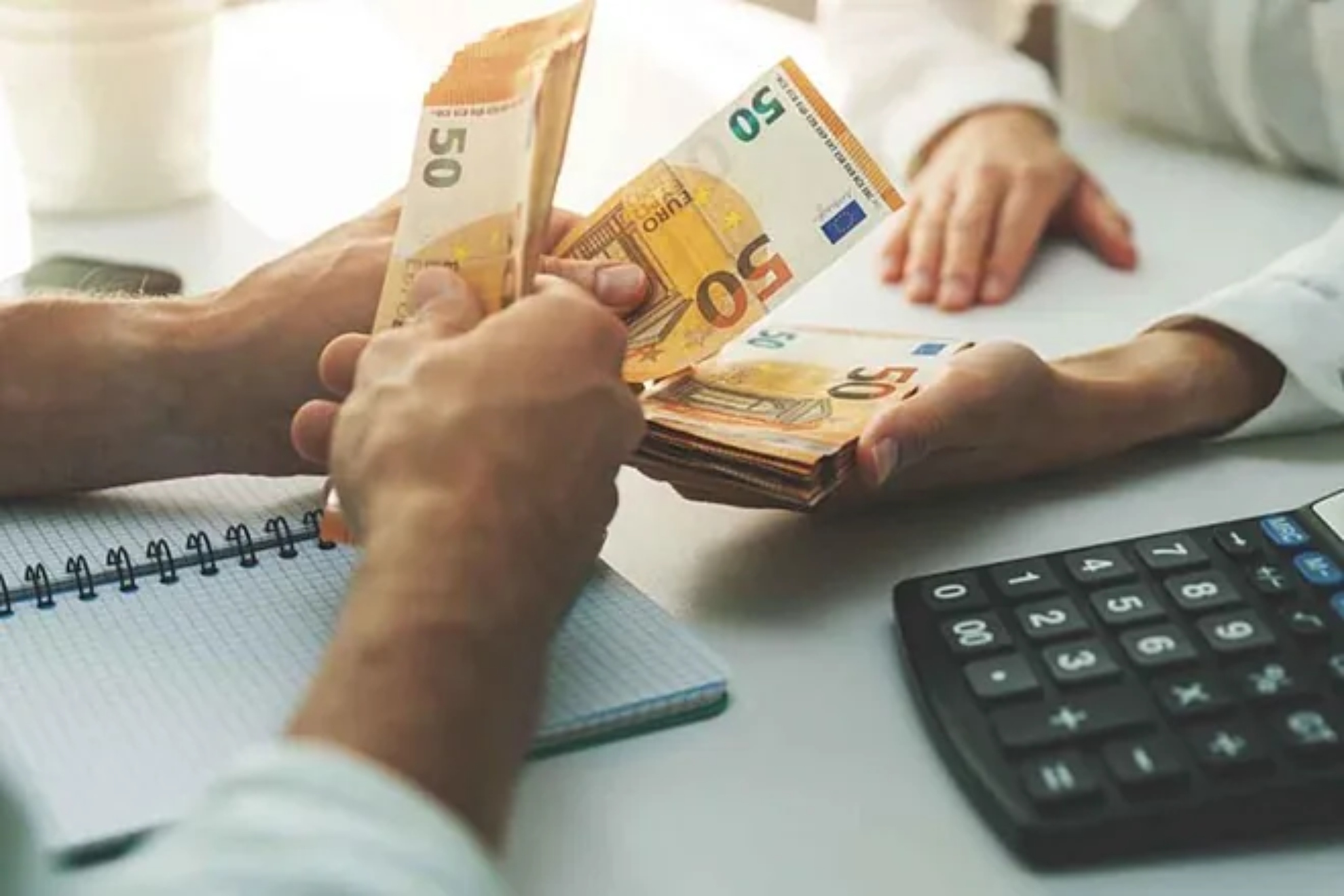 Pasos para solicitar el bono Carestía de la Junta de Andalucía de 200 euros