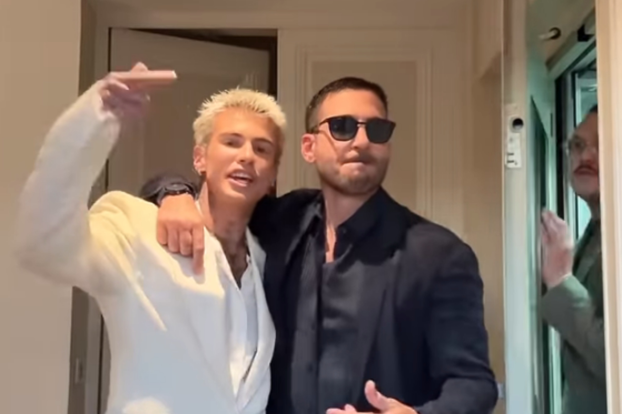 El cantante Vyperr promociona su nueva canción con un invitado estelar ...