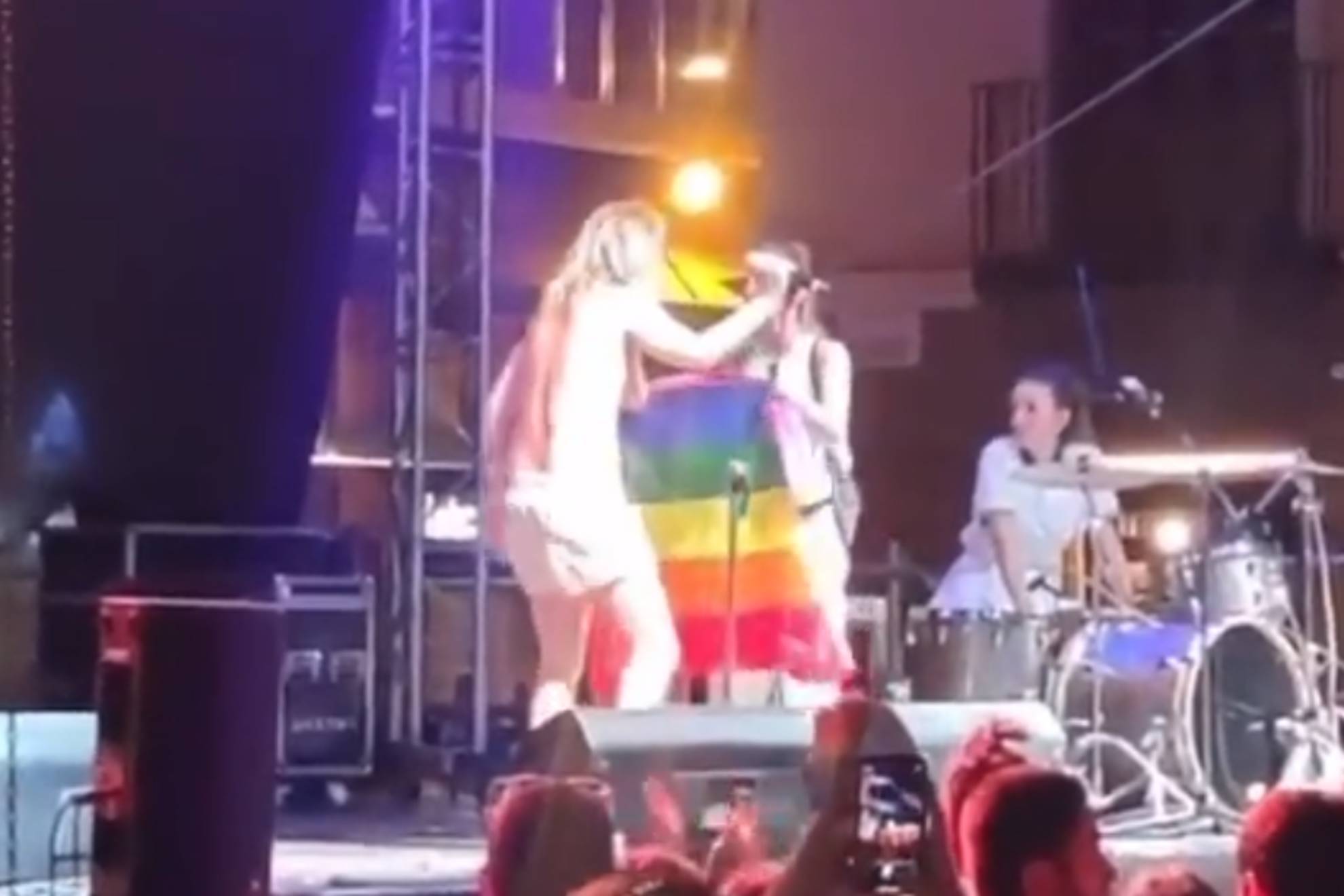 La Policía Local de Murcia expedienta al agente que detuvo el concierto ...