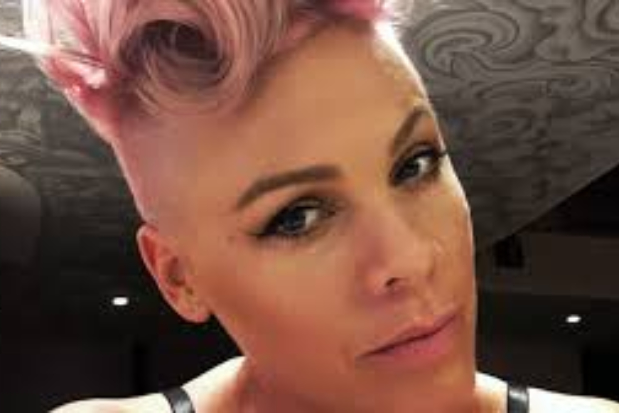 Pink revela el momento más delicado de su vida a los 16 años que casi ...