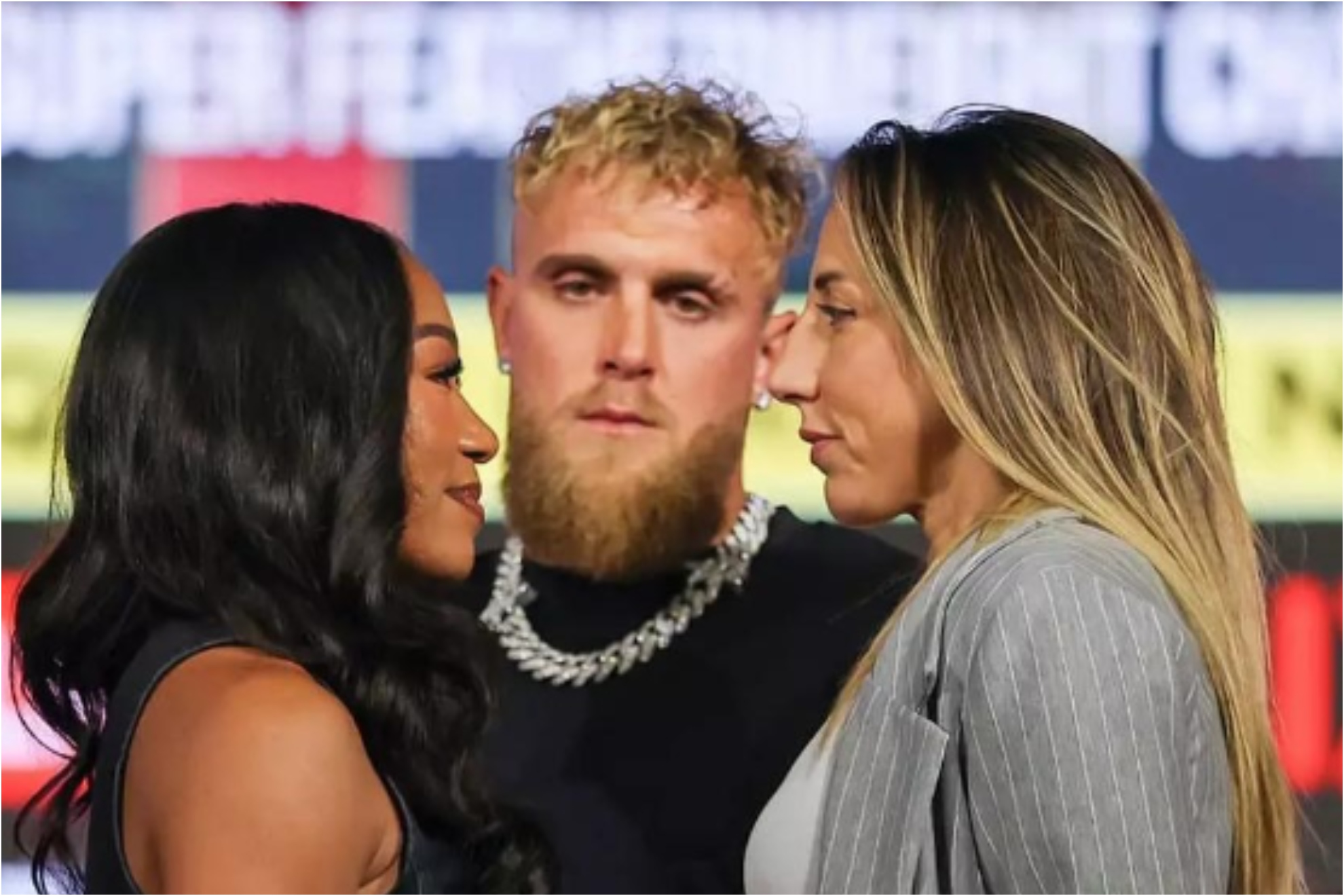 Jennifer Miranda firma por la promotora de Jake Paul