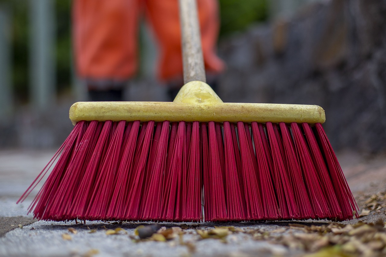 No gym or weights: this is the broomstick workout that is all the rage ...