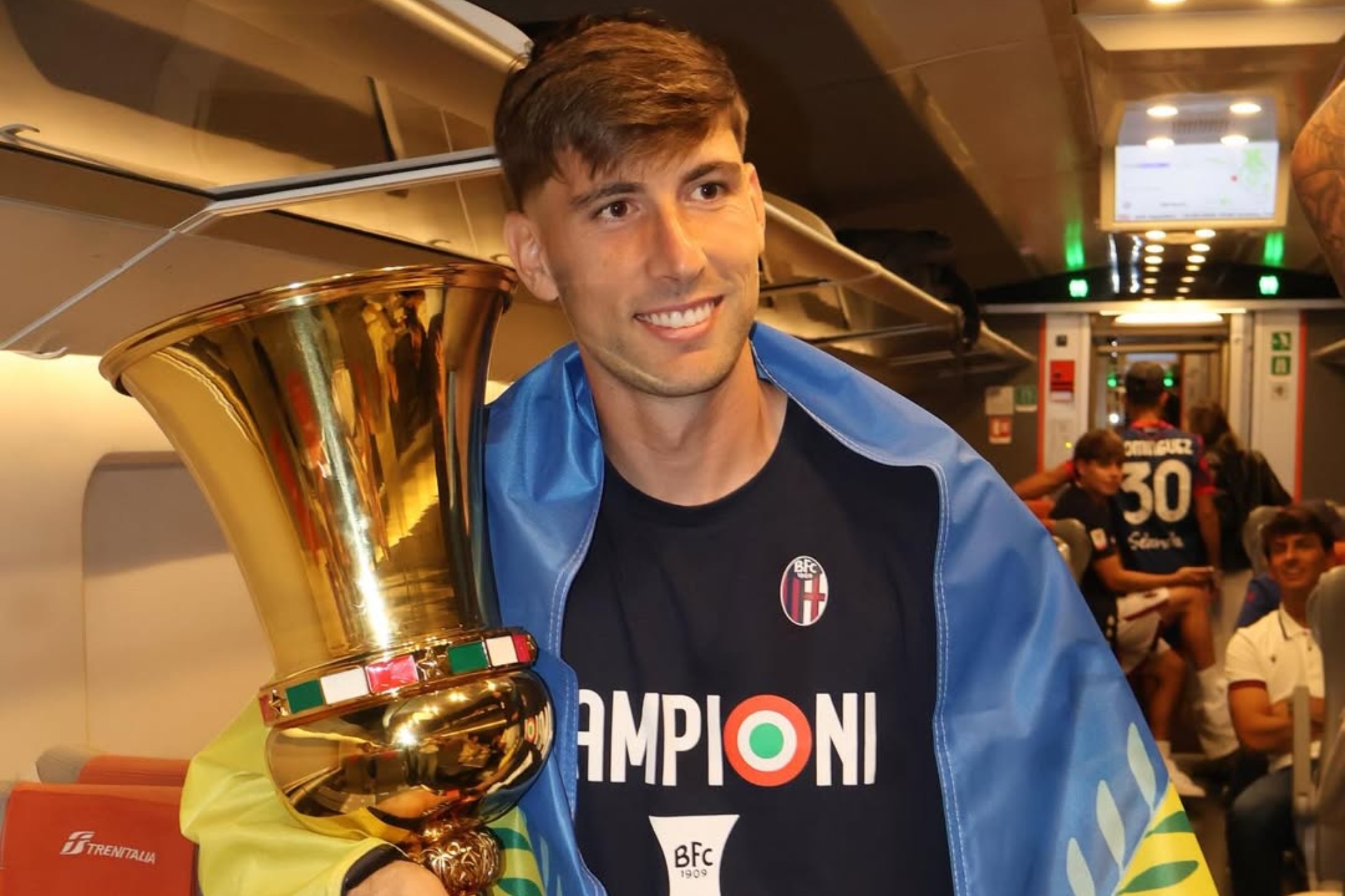 Juan Miranda: "El fútbol en Bolonia se vive con la misma intensidad que en el Betis"