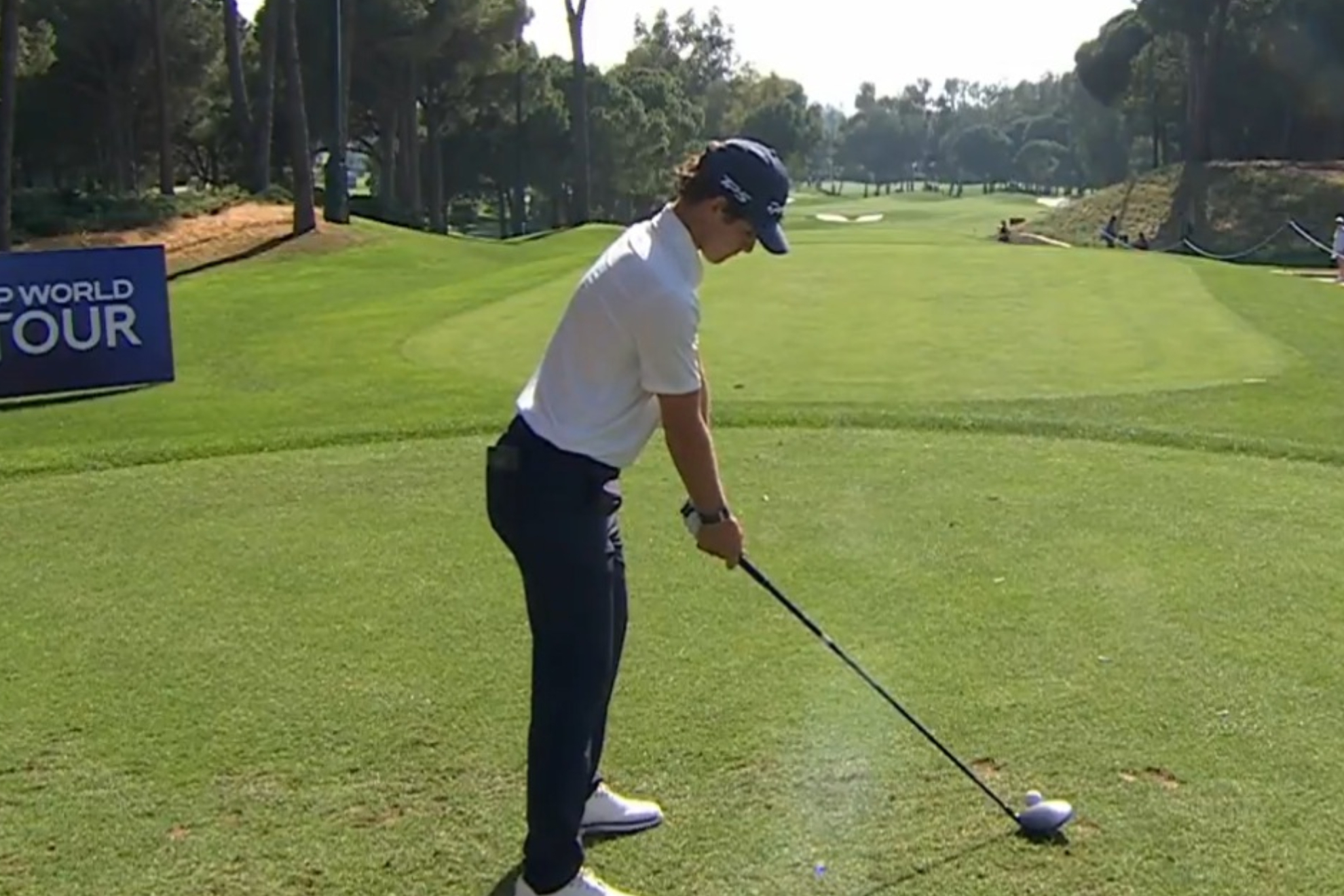 Ángel Ayora se desinfla con 73 golpes el segundo día del Soudal Open