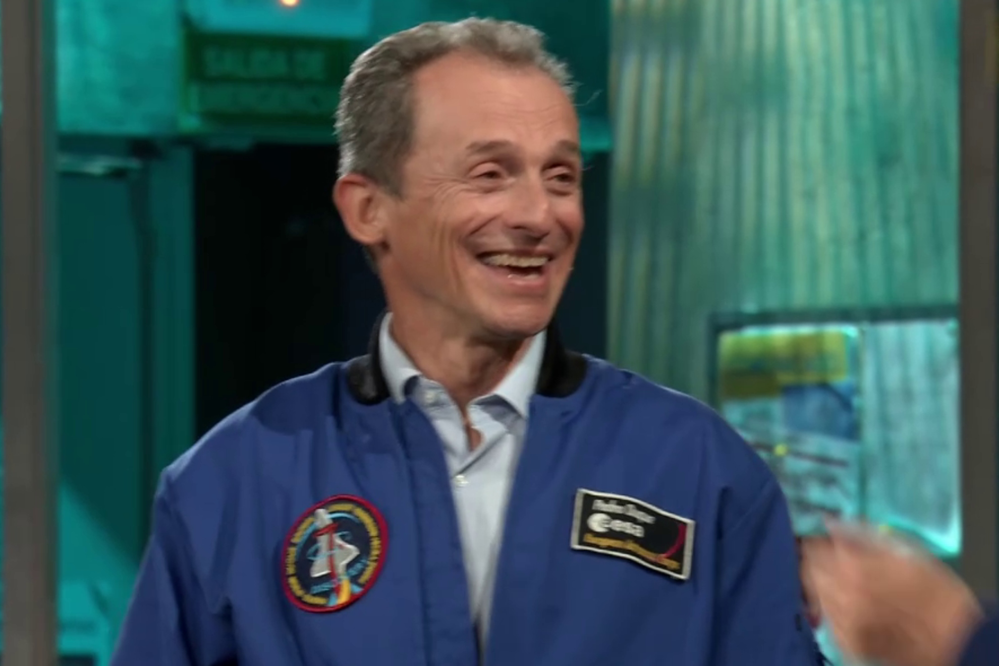 Broncano aprovecha la visita de Pedro Duque para hablar del objeto más caliente del universo ...