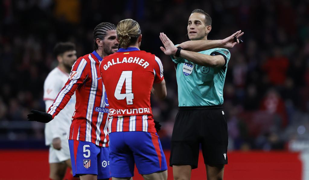 Quién es Alberola Rojas, galardonado como el mejor árbitro de LaLiga