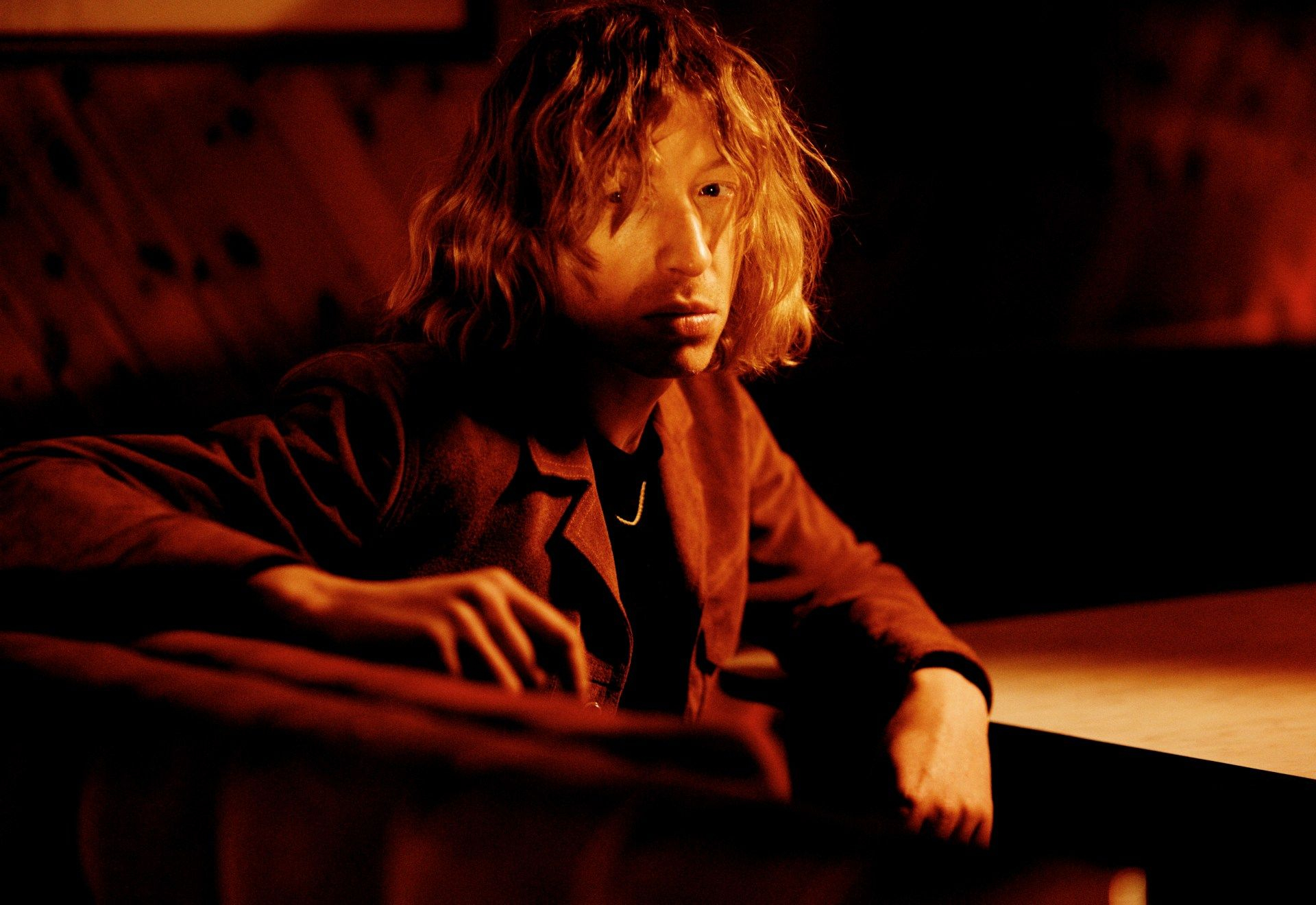 Daniel Avery anuncia su ambicioso sexto álbum de estudio, 'Tremor'