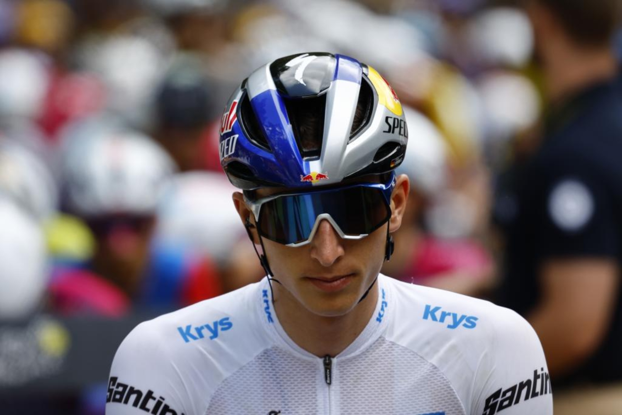 Lipowitz, que ya se ve en la foto con los dos 'aliens', aliviado tras ...