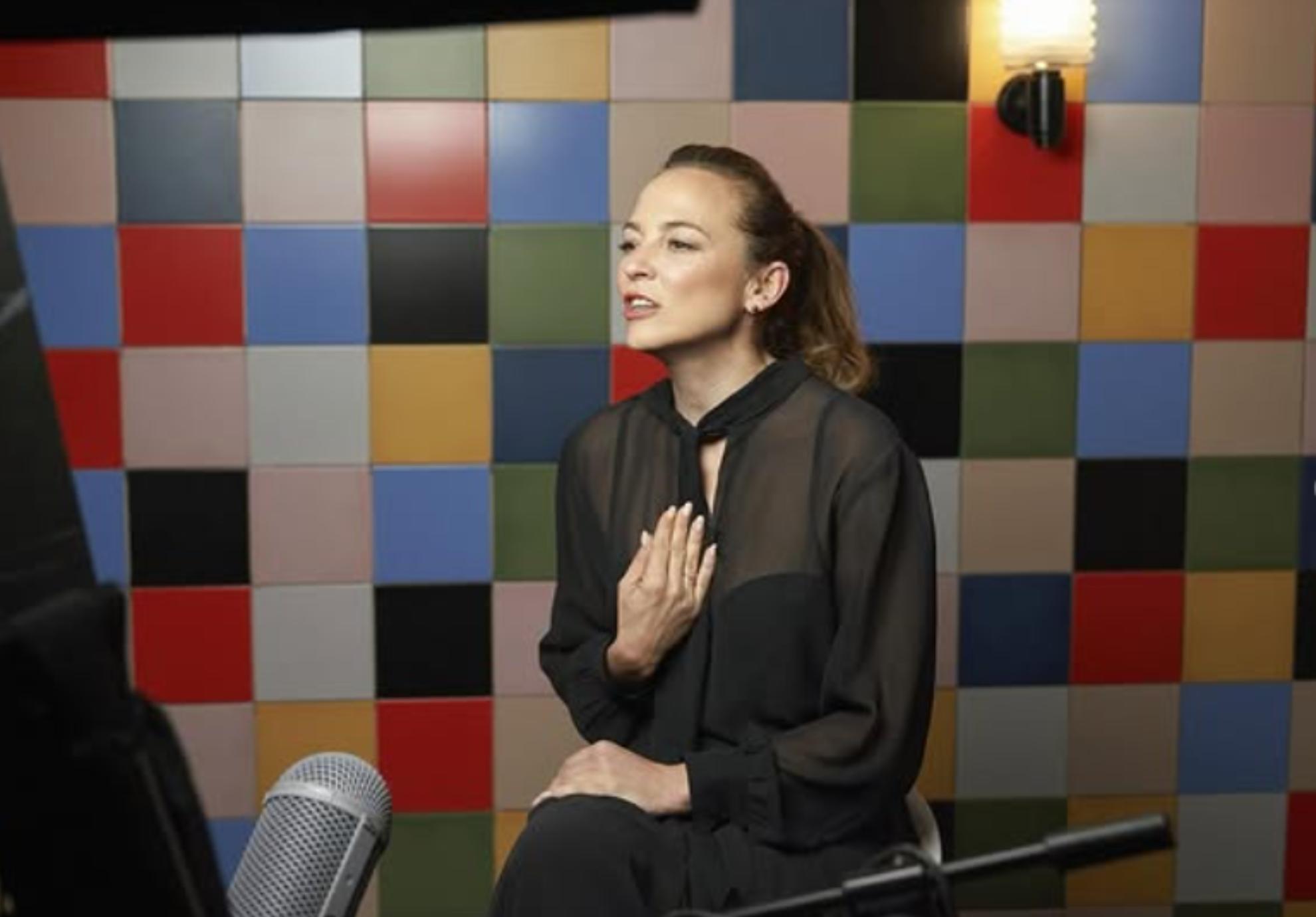 Leonor Watling, sensacional a sus 50 años
