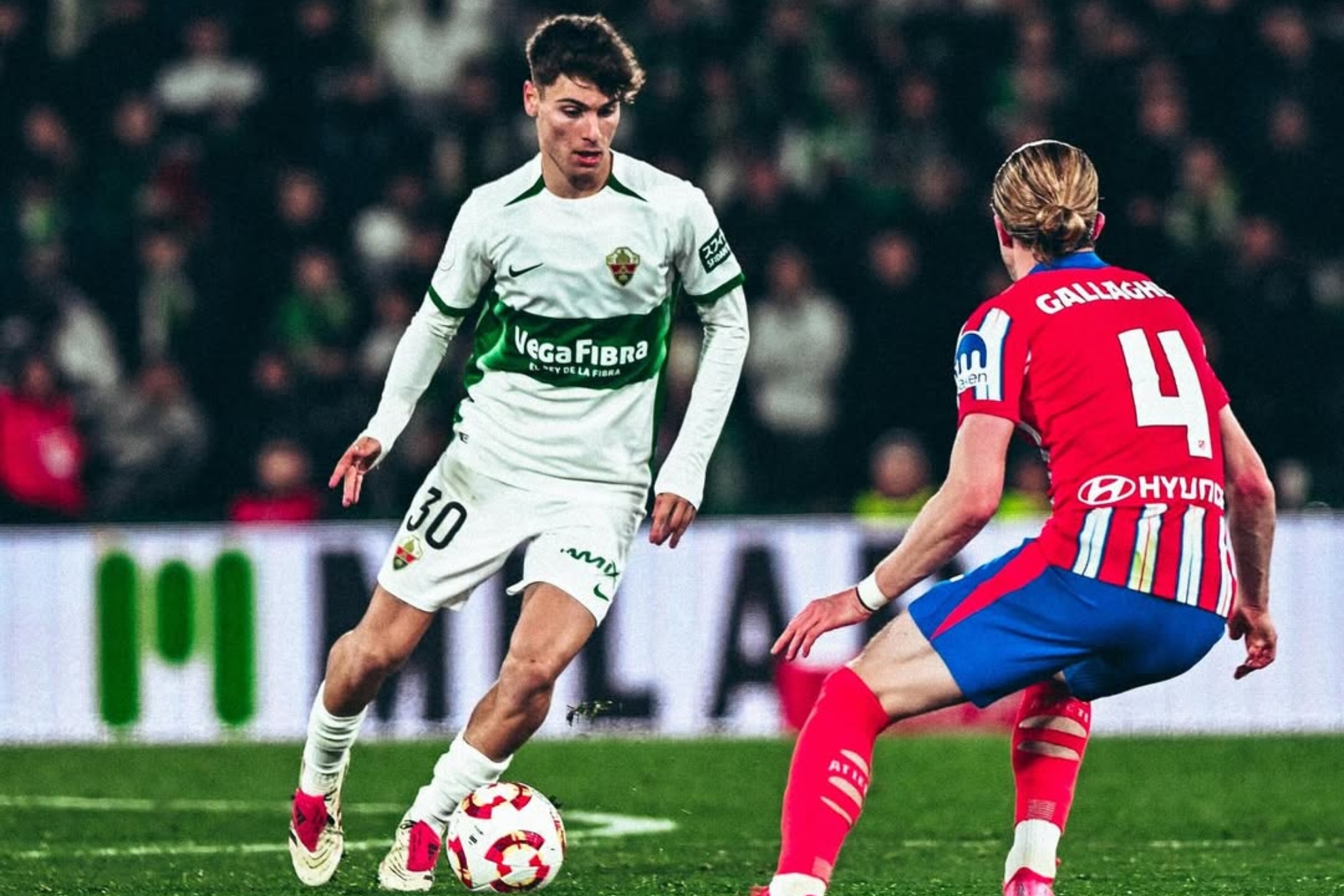 Rodrigo Mendoza, otro talento español en la órbita de Cesc Fàbregas