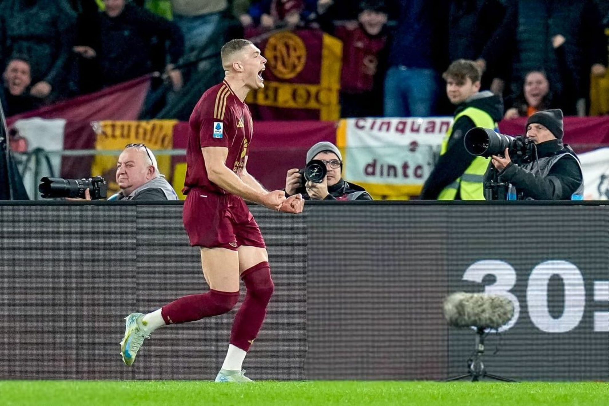 Artem Dovbyk y un futuro incierto en la Roma