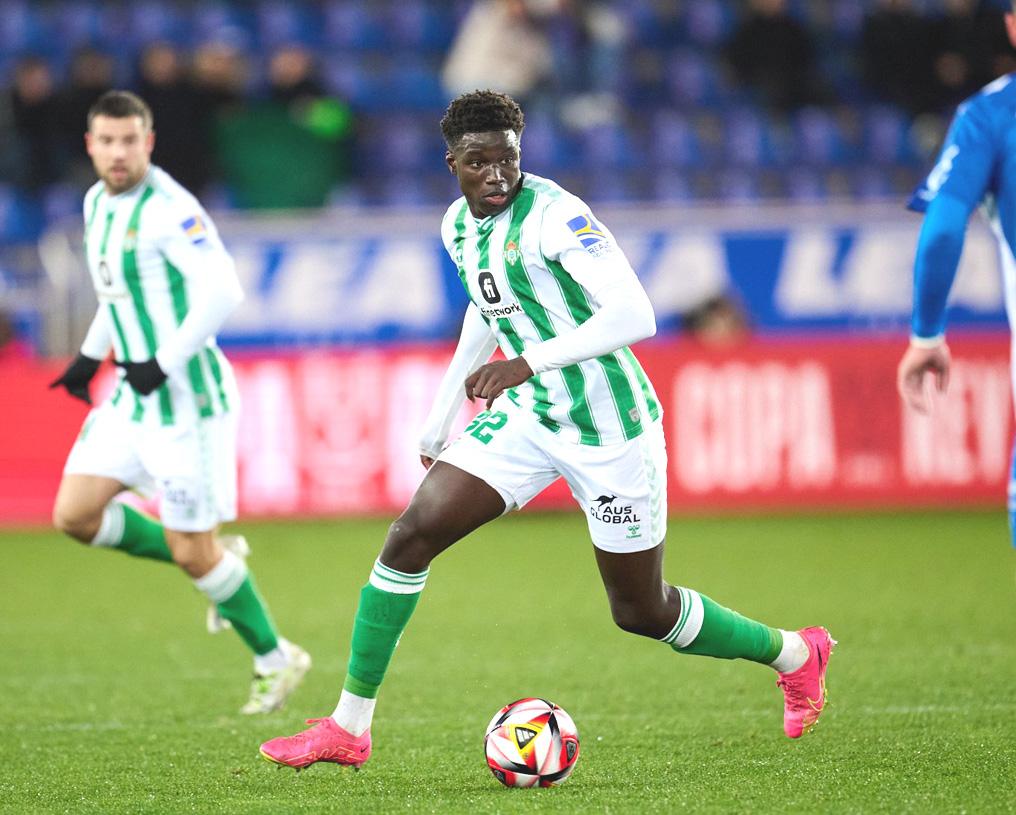 Rayo y Betis acercan posturas para el traspaso de Nobel Mendy