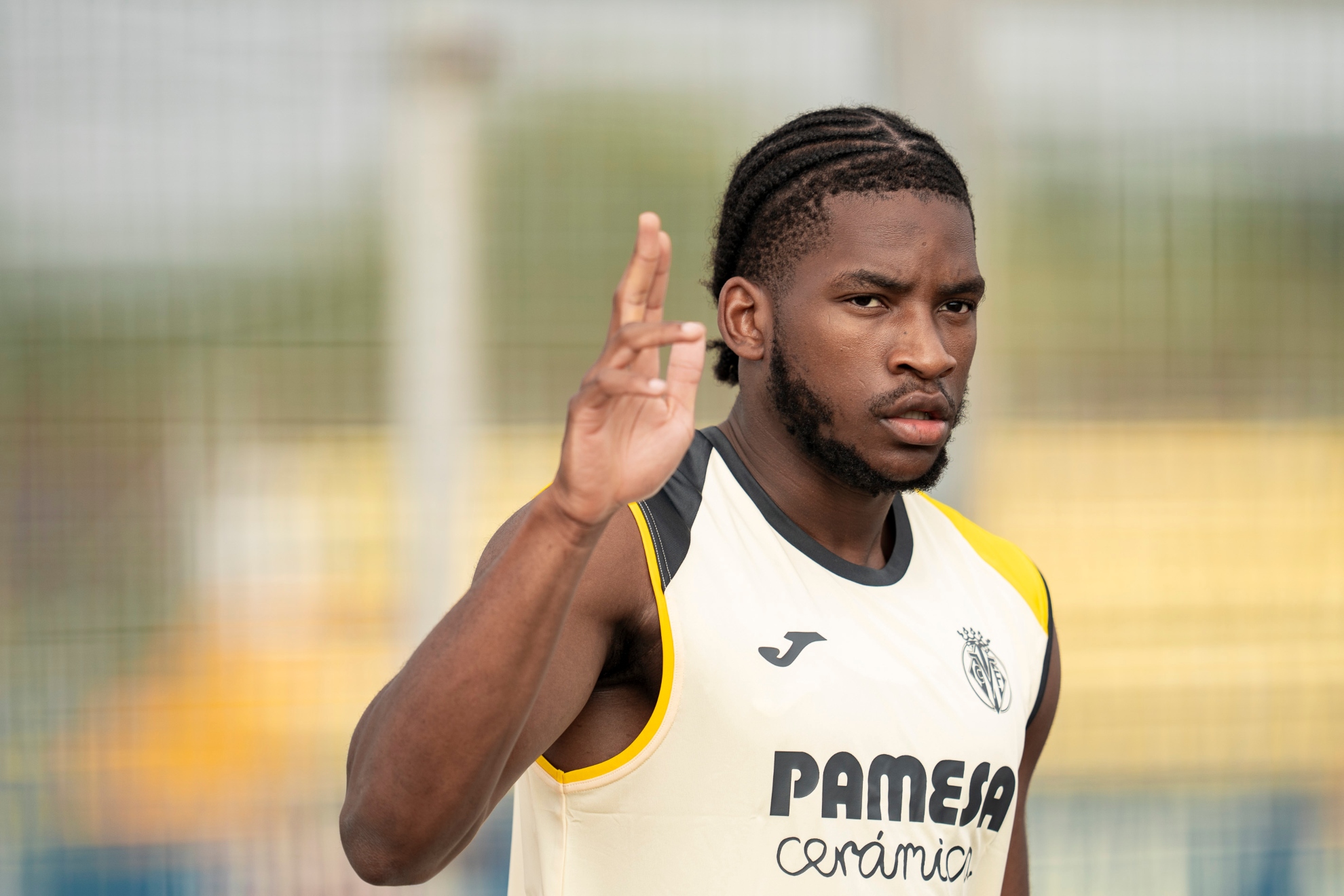 Kambwala estará cinco meses de baja y el Villarreal ya busca reemplazo