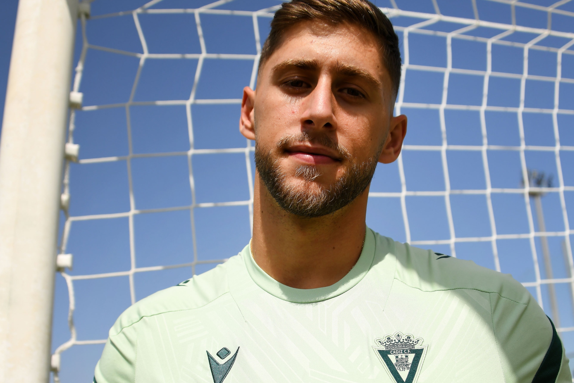 Jorge Moreno refuerza la zaga cadista tras la marcha de Víctor Chust