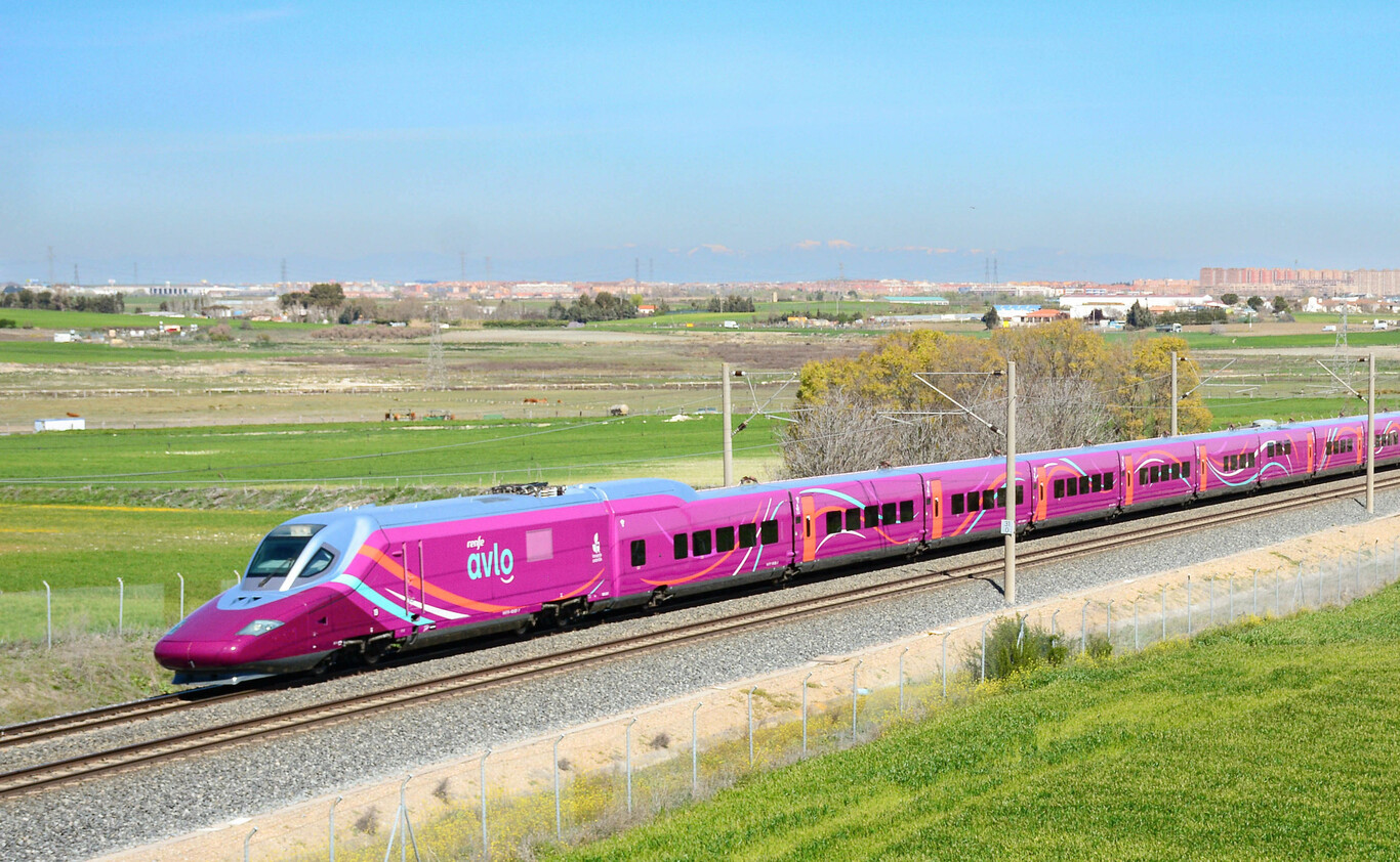 Renfe fulminará los trenes Avlo entre Madrid y Barcelona: solo operará ...