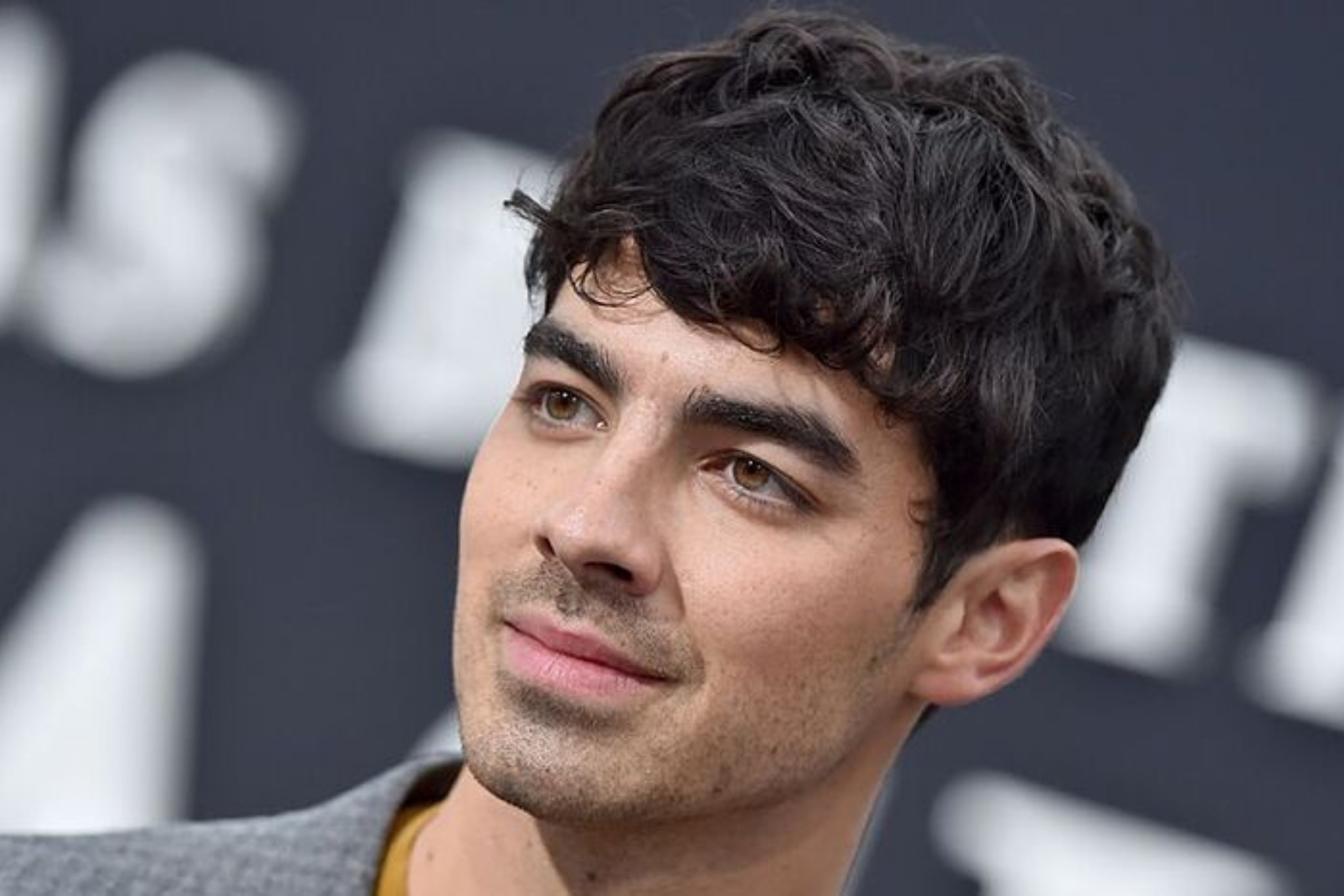 Joe Jonas, sobre su vídeo que se hizo viral hurgándose la nariz: "¿Nunca habéis tenido un moco?"