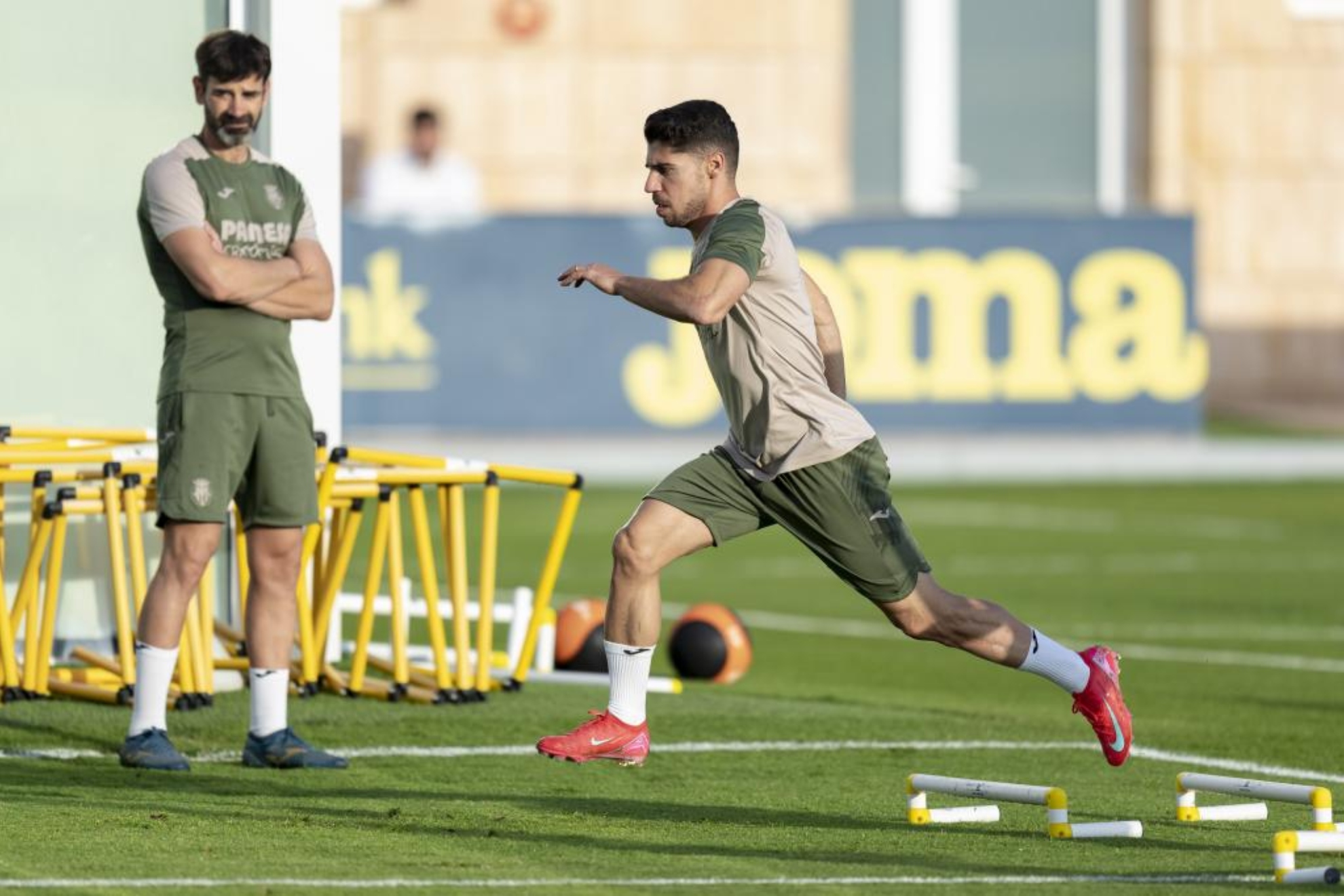 El viaje de ida y vuelta de Manor Solomón